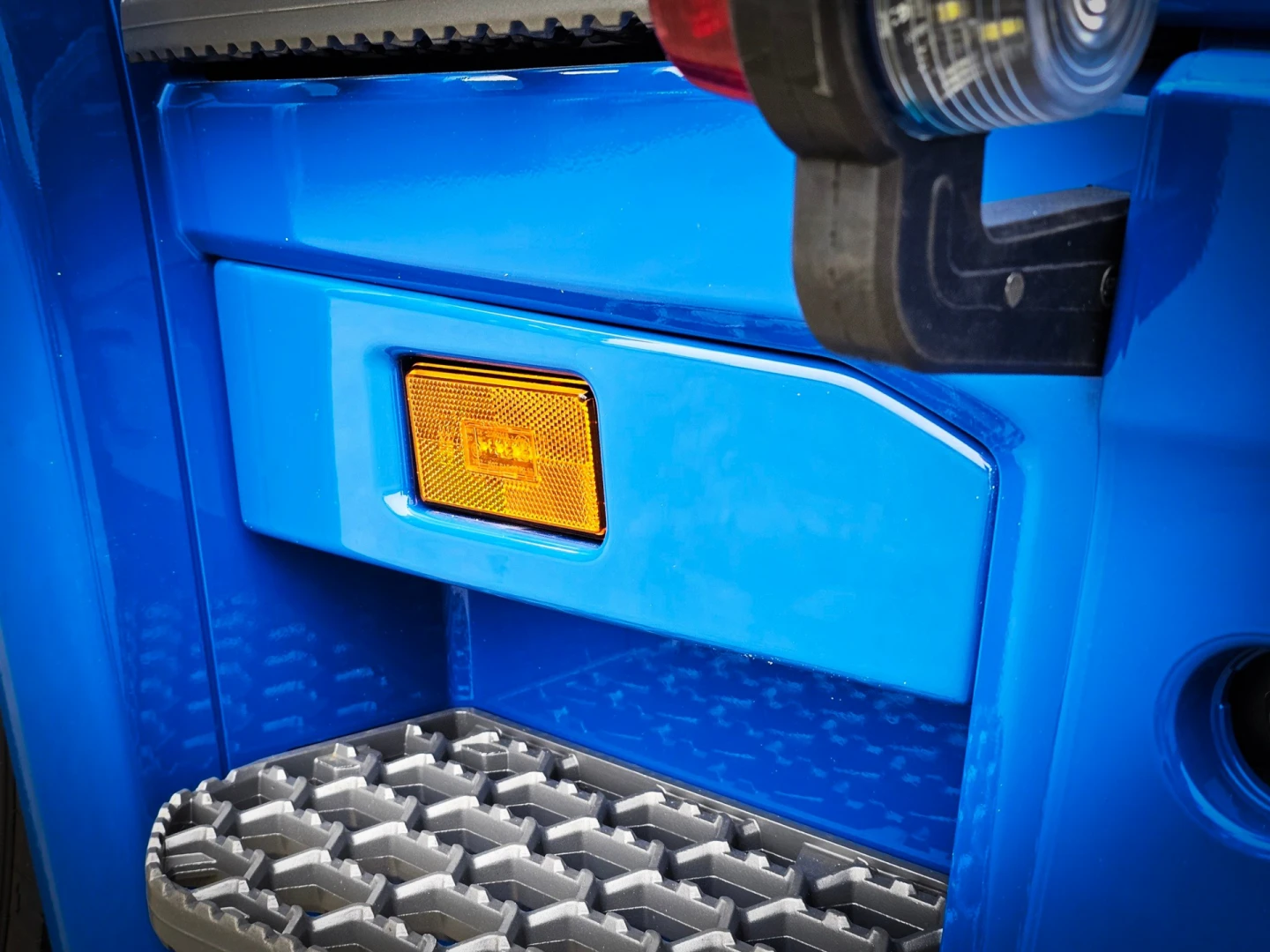Scania NG SR DoorSteps Side Marker 1.0 - ETS 2