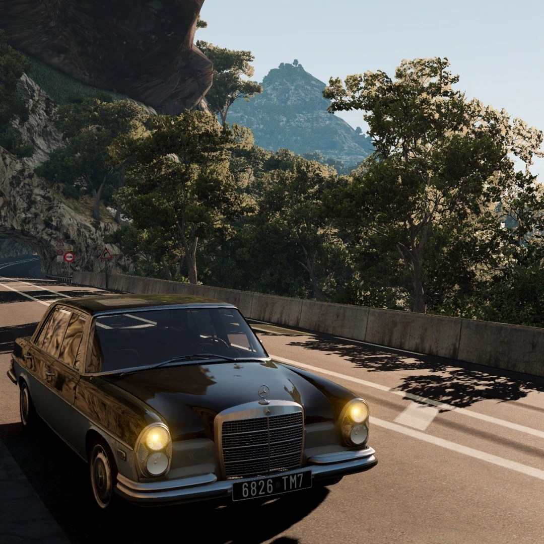 Mercedes Benz 300 SEL 1.0 - BeamNG.drive